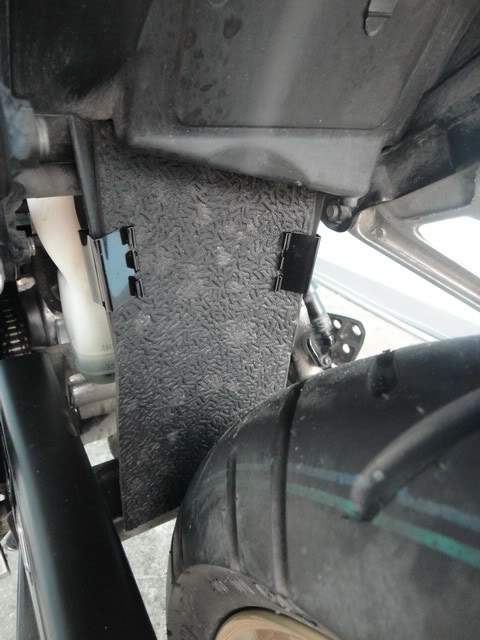 Cara mudah tangkal cipratan air di monoshock. | MOTORBLITZ